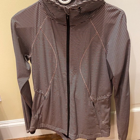 lululemon athletica | Jackets & Coats | Lululemon Go The Distance ...